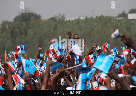 (170714) -- RUHANGO (RWANDA), July 14, 2017 (Xinhua) -- Rwandan ...