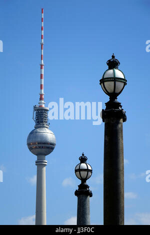 Blue sky over Berlin, taken before an upcoming heatwave in large parts ...