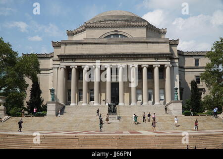 Columbia University Campus, New York City, USA Stock Photo: 176003886 ...