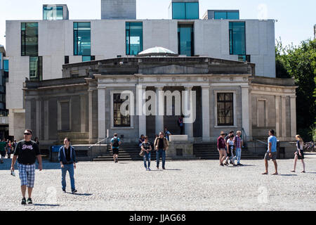 Postgraduate Reading Room, War Memorial, at Trinity College, Dublin ...