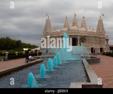 BAPS Shri Swaminarayan Mandir, Chicago Stock Photo - Alamy