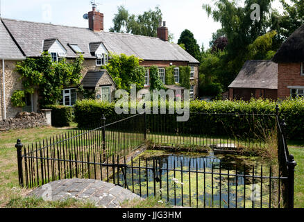Hethe village, Oxfordshire, England, UK Stock Photo - Alamy