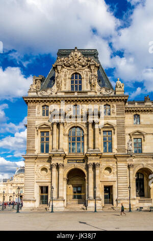 Pavillon Denon Louvre Paris France Stock Photo - Alamy