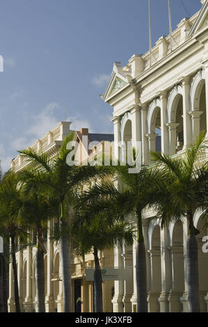 Rockhampton, Queensland, Australia - Buildings along the riverbank ...