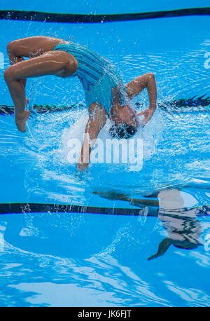 Renan Souza and Giovana Stephan of Brazil perform in the synchronized ...