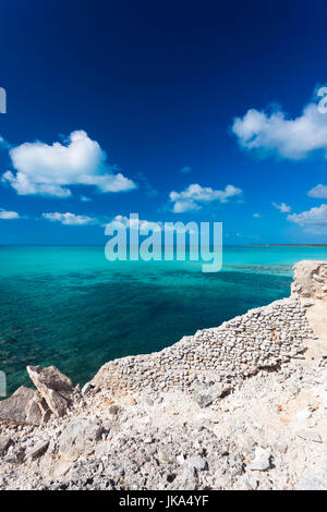 Bahamas, Eleuthera Island ,The Glass Window Bridge Stock Photo - Alamy