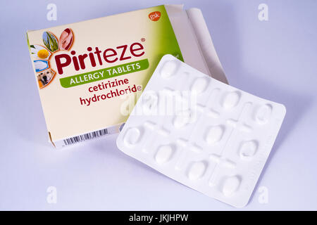 Piriteze Allergy Tablets Stock Photo - Alamy