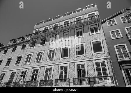 Amazing house fronts in the city of Lisbon Stock Photo - Alamy