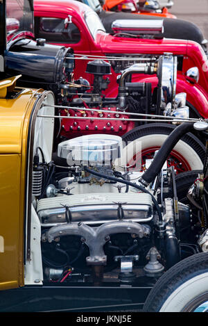 A custom built Ford Engine at a car show Stock Photo - Alamy