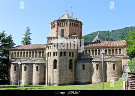 The apsis or apse of the Monastery of Saint Mary in Ripoll Stock Photo ...