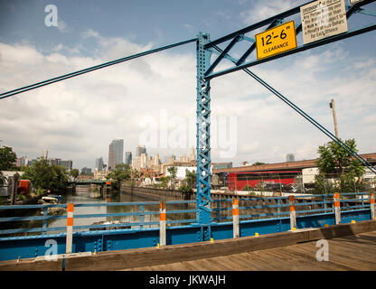 The Gowanus Canal in Brooklyn, New York City Stock Photo - Alamy