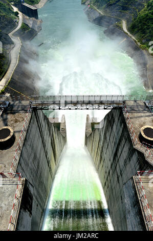Tian'e. 26th July, 2017. Longtan hydropower station opens its sluice to ...