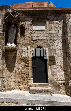 Trinity knight shield Stock Photo - Alamy