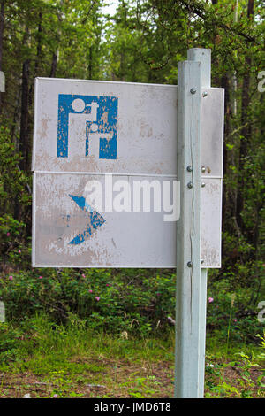 sign indicating a viewpoint or lookout point on a hiking trail in ...