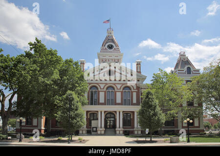pontiac courthouse on route 66 illinois Stock Photo - Alamy