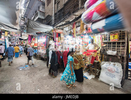 Bangladesh Dhaka (Dacca) shop in Old Dhaka Stock Photo - Alamy