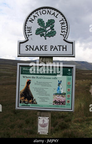 Snake Path route of the mass trespass right to roam near Hayfield in ...