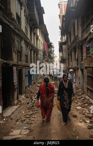 Destruction of a road after an earthquake Stock Photo - Alamy