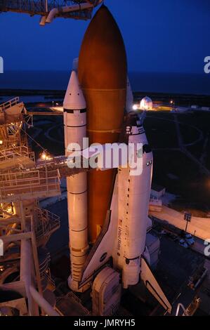 The cockpit of a NASA Space Shuttle Orbiter Stock Photo - Alamy