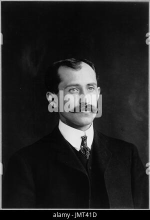 Wilbur and Orville Wright with their second powered machine Stock Photo ...