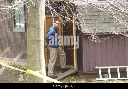 Vienna, VA - February 20, 2001 -- Vienna Virginia home of Robert Philip ...