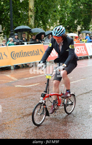 Competitors in the Brompton World Championships commuter bike racing in ...