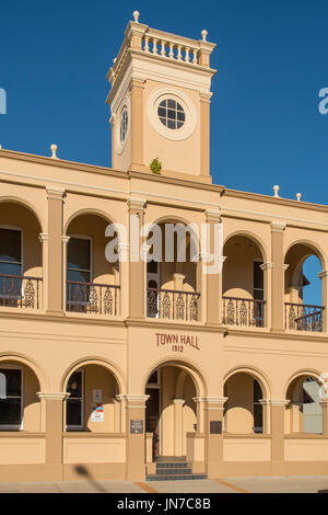 Art Deco Town Hall, Mackay, Queensland, Australia Stock Photo - Alamy