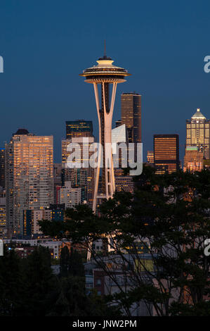 Retro image of downtown seattle and the Space Needle Stock Photo - Alamy