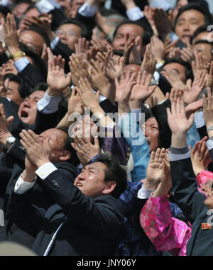 PYONGYANG, North Korea - A crowd yells ''manse'' - a Korean word ...