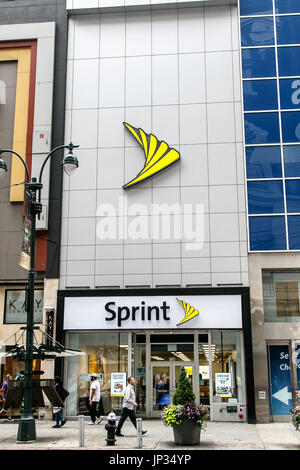 The exterior of a Sprint telecommunication store Stock Photo - Alamy