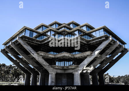 The Geisel Library of the University of California San Diego, opened in ...