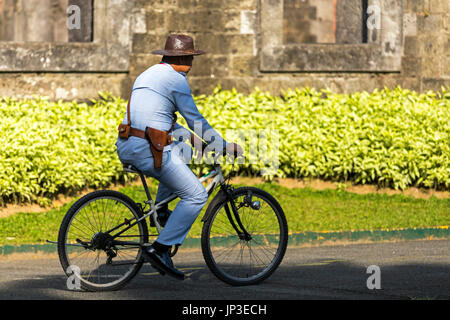 security guard intramuros manila philippines Stock Photo - Alamy