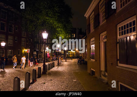 The beautiful small lanes and Sidewalks in the city center of Amsterdam ...