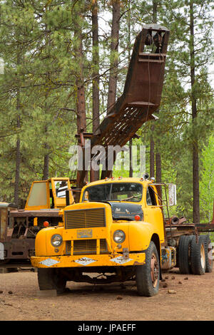Logging truck, Logging Museum, Collier Memorial State Park, Oregon ...