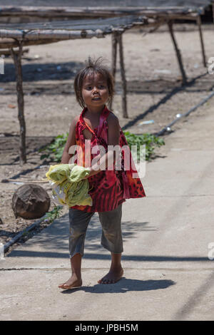 Child in the town of Kampung Rinca, Indonesia, Komodo, UNESCO, world ...
