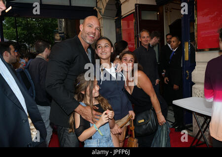JAMES CROSSLEY HUNTER GLADIATORS Stock Photo - Alamy
