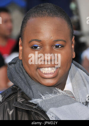 Alex Newell at the GLEE Premiere on the Paramount Lot in Los Angeles ...