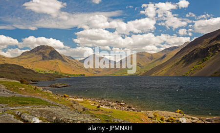 Panoramic view of Wastwater and mountains, Lake District, Cumbria ...