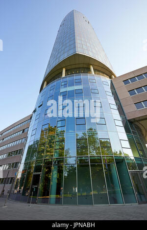 Cologne Triangle (german KoelnTriangle) building in Cologne Deutz ...