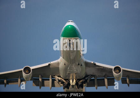 wing trailing-edge with flaps deployed of a Titan Airways Boeing 737 ...