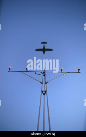 Cessna 172 Skyhawk on final-approach with landing-light on and wing ...