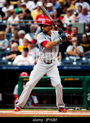 Pittsburgh Pirates center fielder Billy Cook (25) catches a fly ball ...