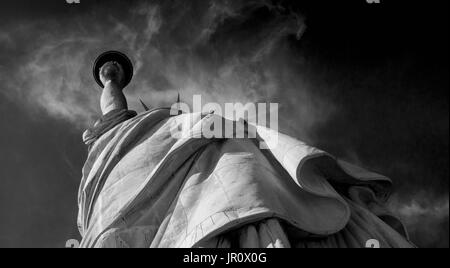 Lady Liberty Statue Holding the Torch and Enlightening the World ...