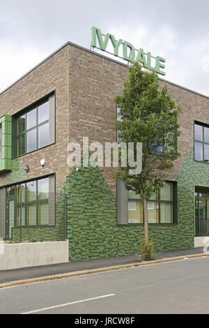 Exterior view of the newly completed Ivydale Primary School in Nunhead ...
