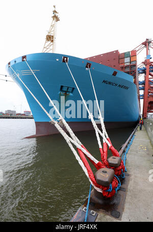 The Maersk Line "Munich" can transport around 24.000 containers and is ...