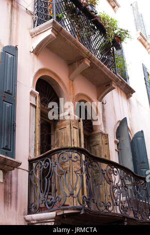 A typical "Palazzo" with a balcony in Venice Stock Photo - Alamy