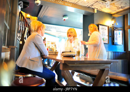Porter Brook Pub Ecclesall Road Sheffield Stock Photo - Alamy