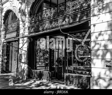 Famous Guerlain shop on Champs Elysees in Paris - PARIS / FRANCE ...