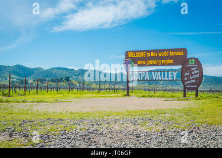 famous Napa Valley welcoming sign Stock Photo - Alamy