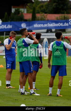 Cooling break for the team after the sprints - 27.07.2017, Soccer camp ...